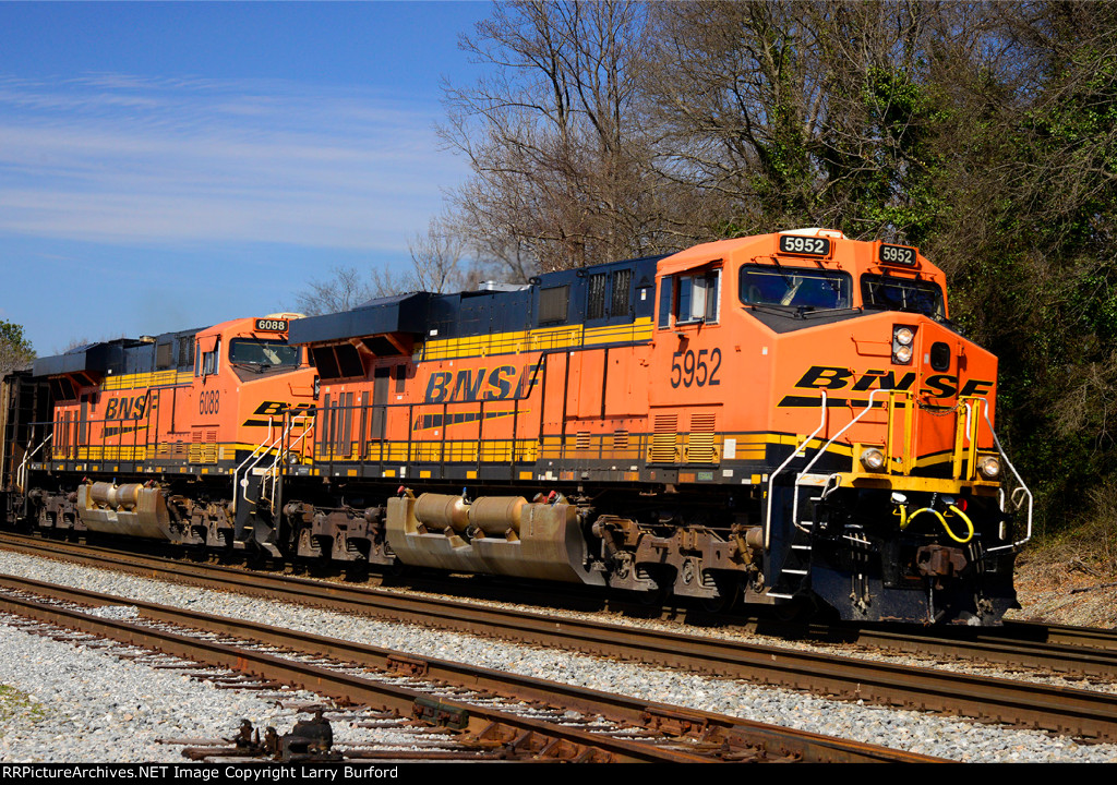 BNSF 5952